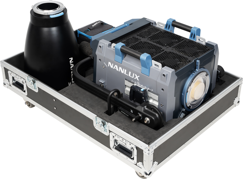 NANLUX Evoke 5000B Spot Light in Flight Case with 30° Reflector - MediaGear